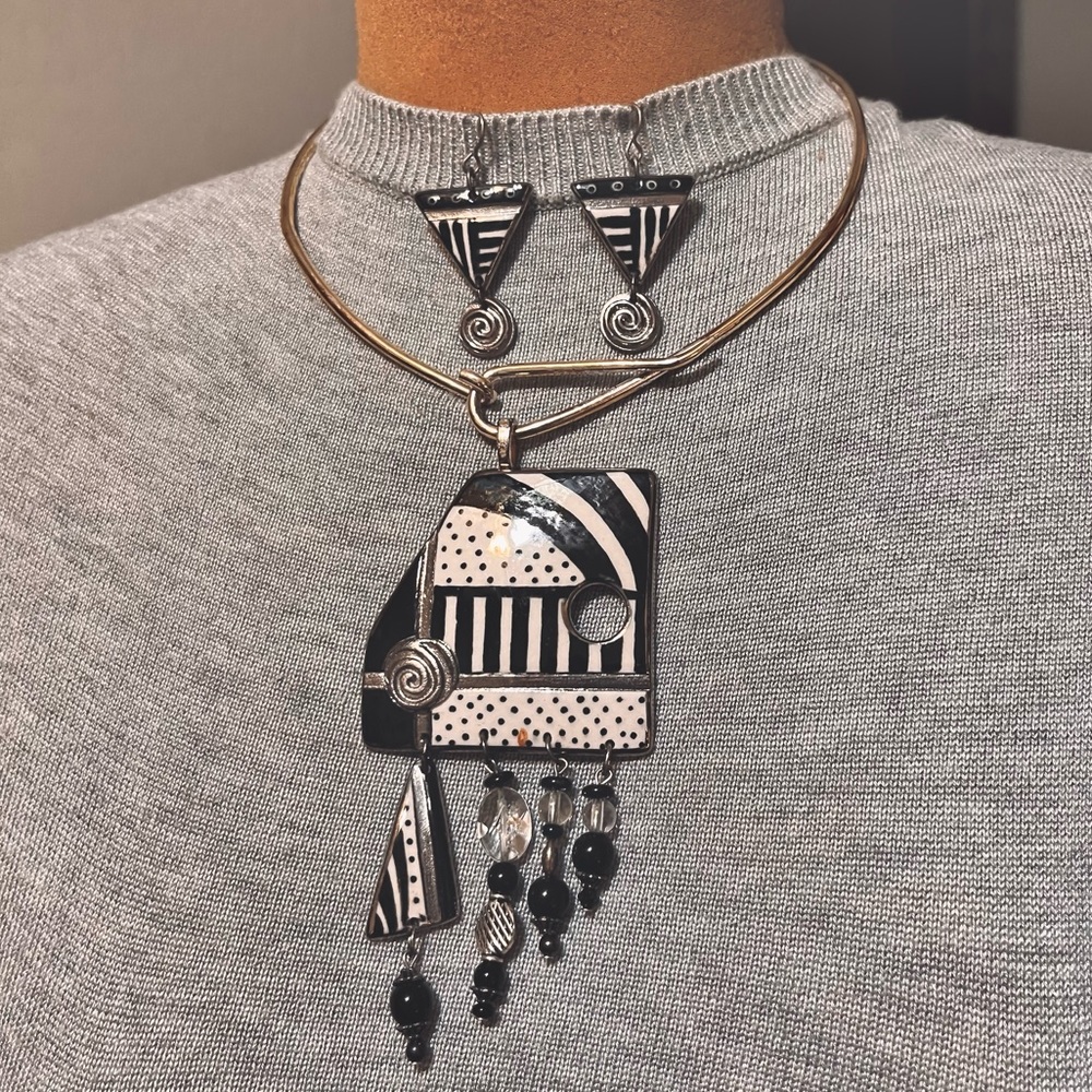 Unique Hand Crafted Set With Craftsman’s Initials - Gem